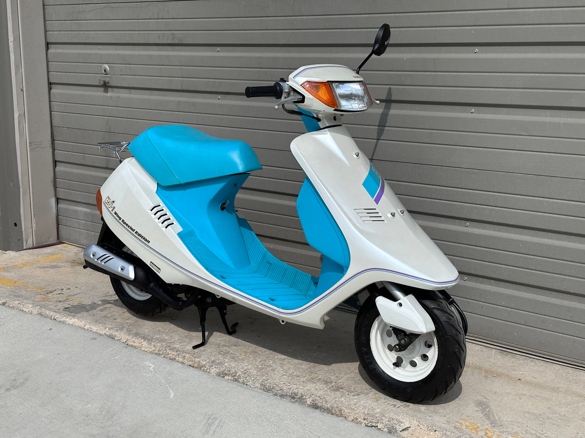 1985 Honda DJ1 Wing Special Edition (193905) – Mr. Motocompo